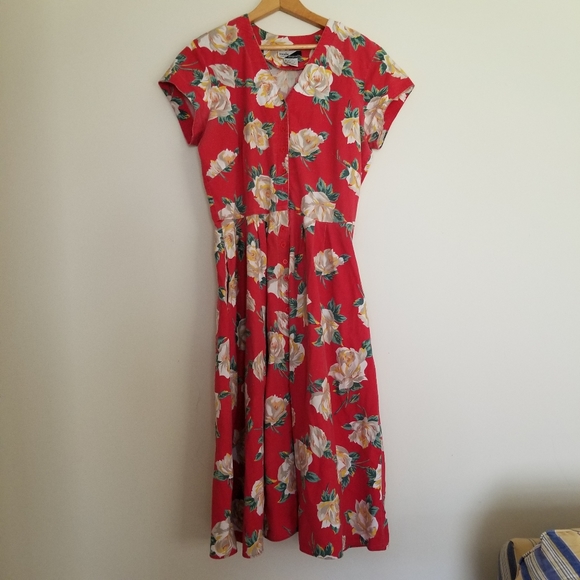 Sunshine Starshine | Dresses | Vintage Sunshine Starshine Floral Midi ...